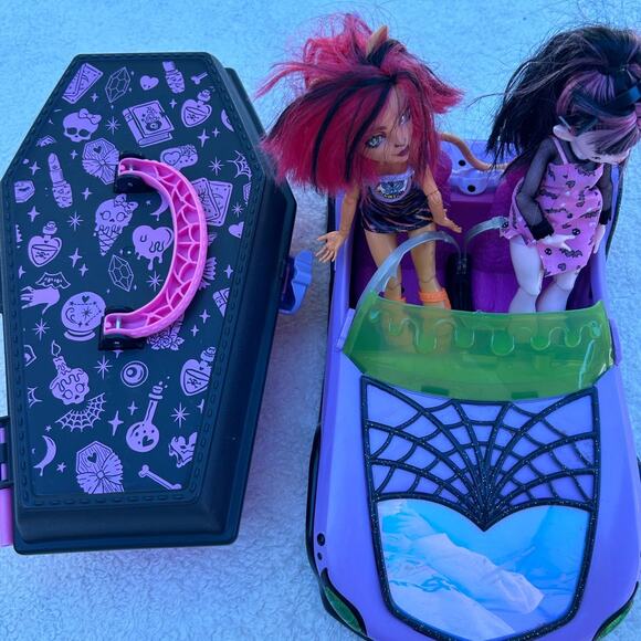monster high | Toys | Monster High Girls Toy Bundle Car Dolls Casket ...